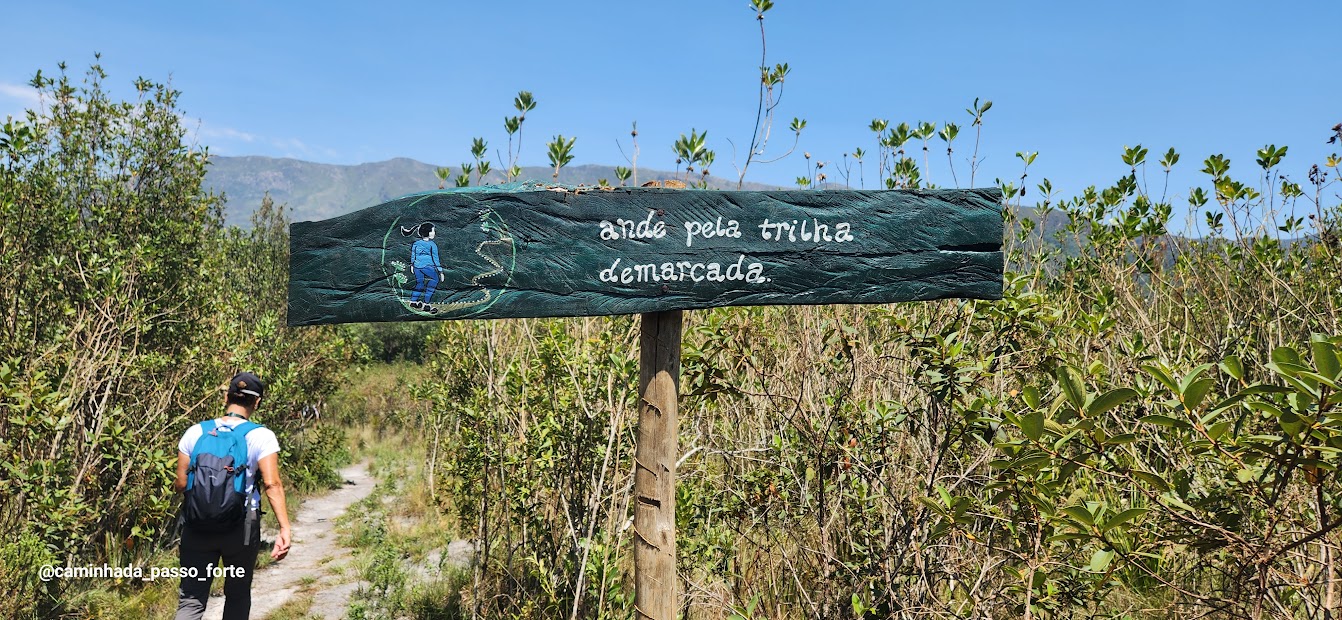 Trilha na serra dos Alves Itabira MG. - Caminhada passo forte