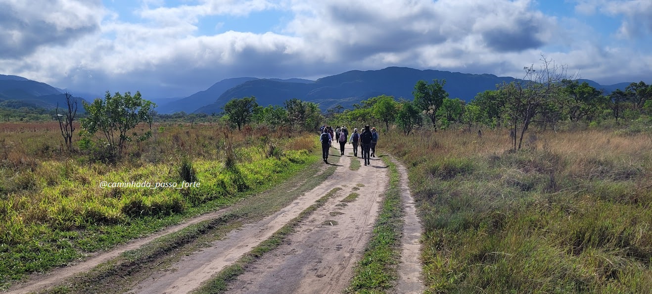 10 Diferenças entre trilha e trekking. - Caminhada passo forte