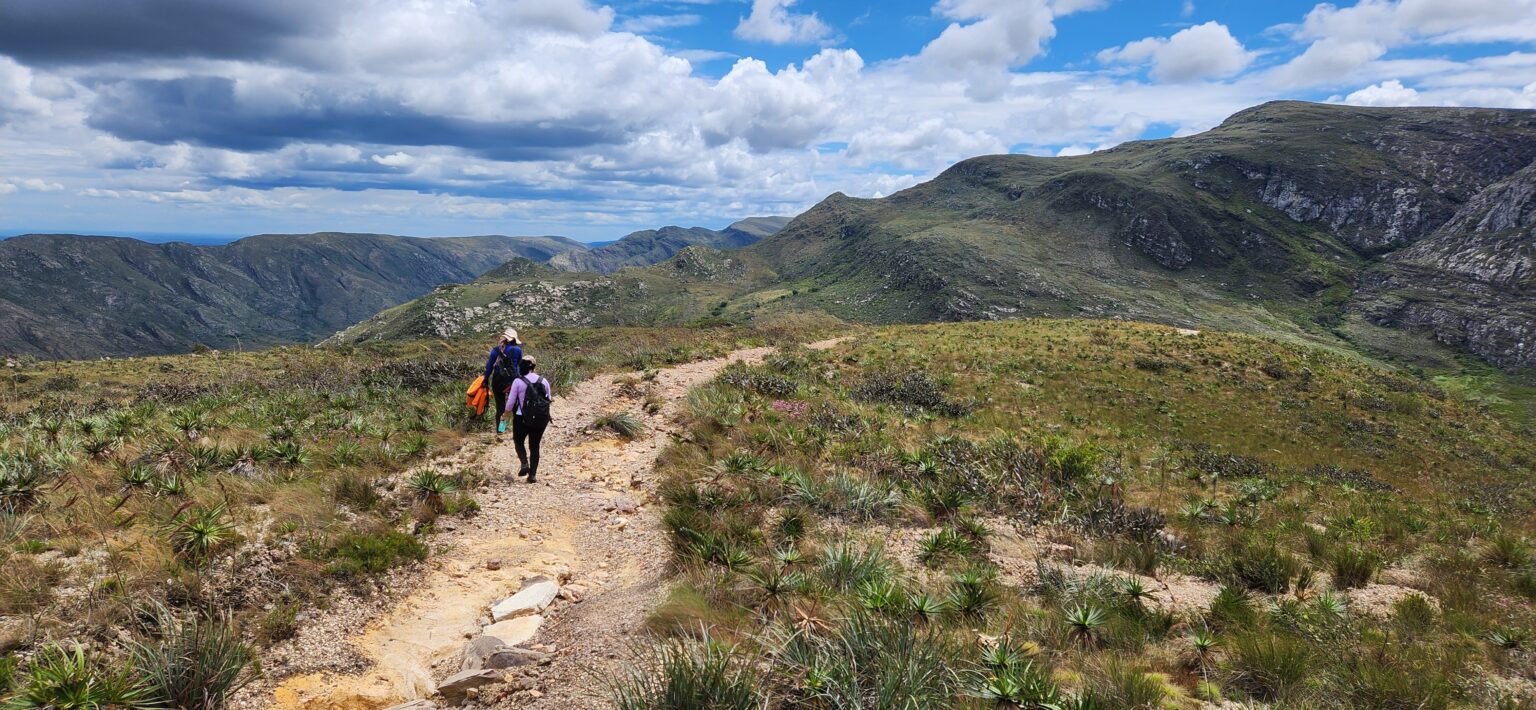As 7 trilhas mais fotogênicas de Minas Gerais. - Caminhada passo forte
