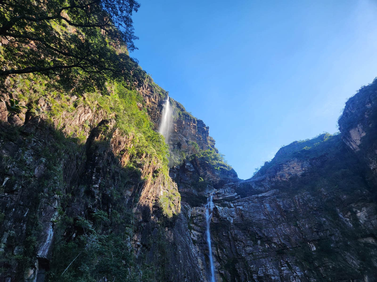 As 7 trilhas mais fotogênicas de Minas Gerais. - Caminhada passo forte